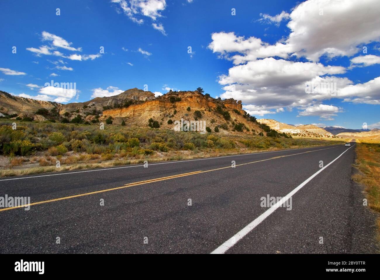 Red hills, grey sky hi-res stock photography and images - Alamy