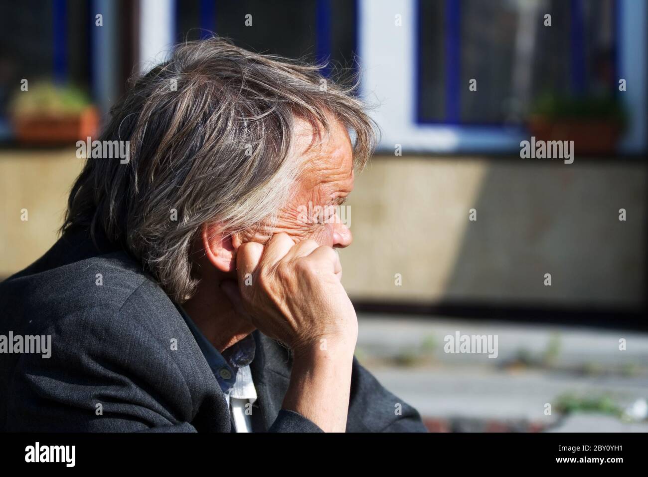 Sad old man Stock Photo - Alamy