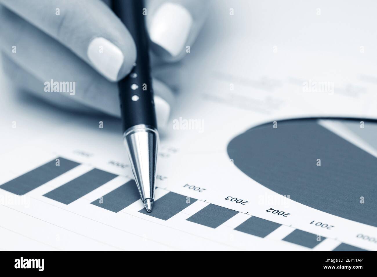 Stock market reports analysis Stock Photo - Alamy