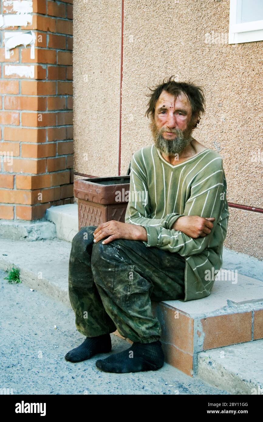 Homeless man Stock Photo - Alamy