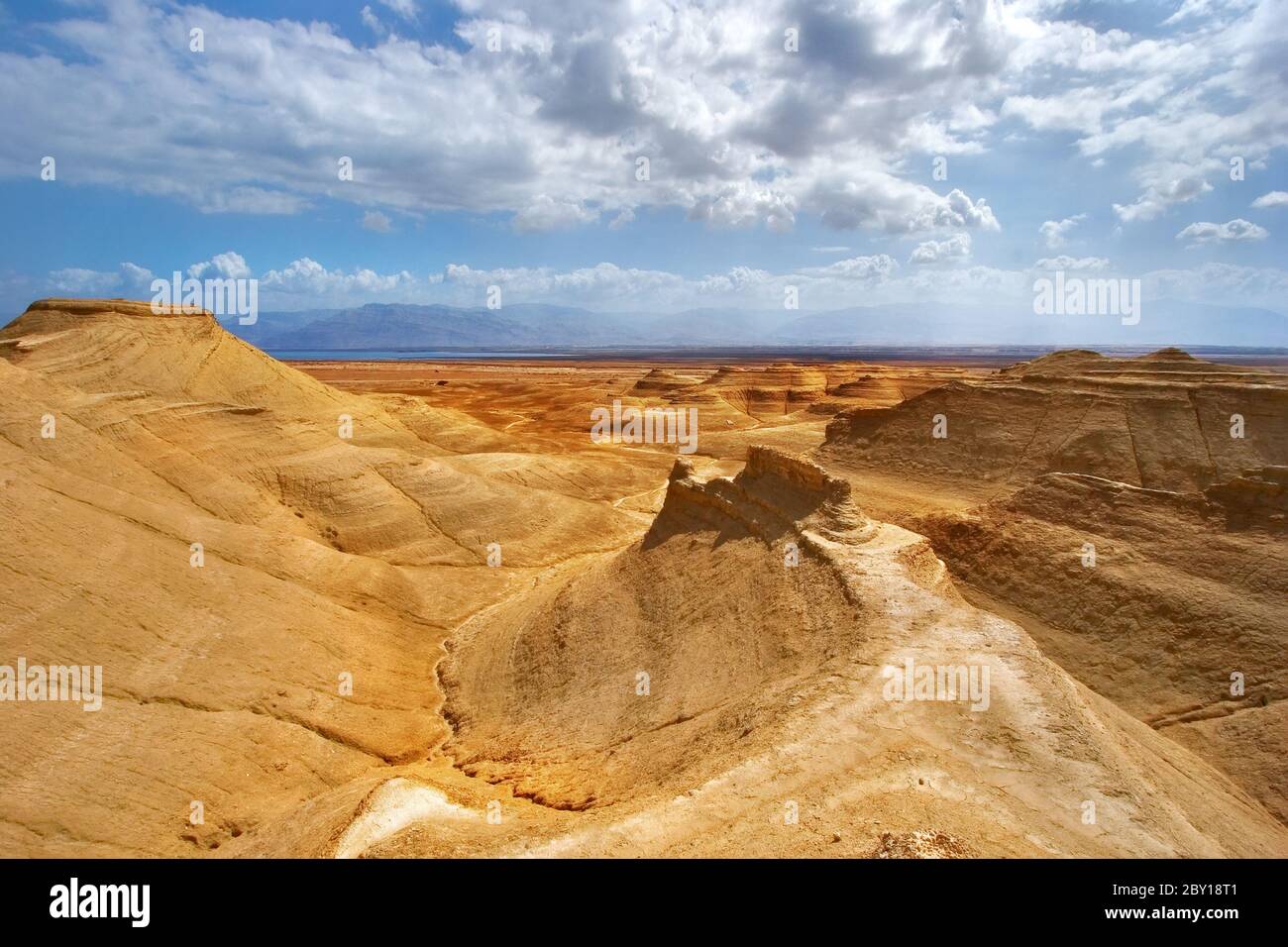 Sharp Crest Of A Hill Stock Photo Alamy Sharp Crest Of A Hill Stock Photo Alamy