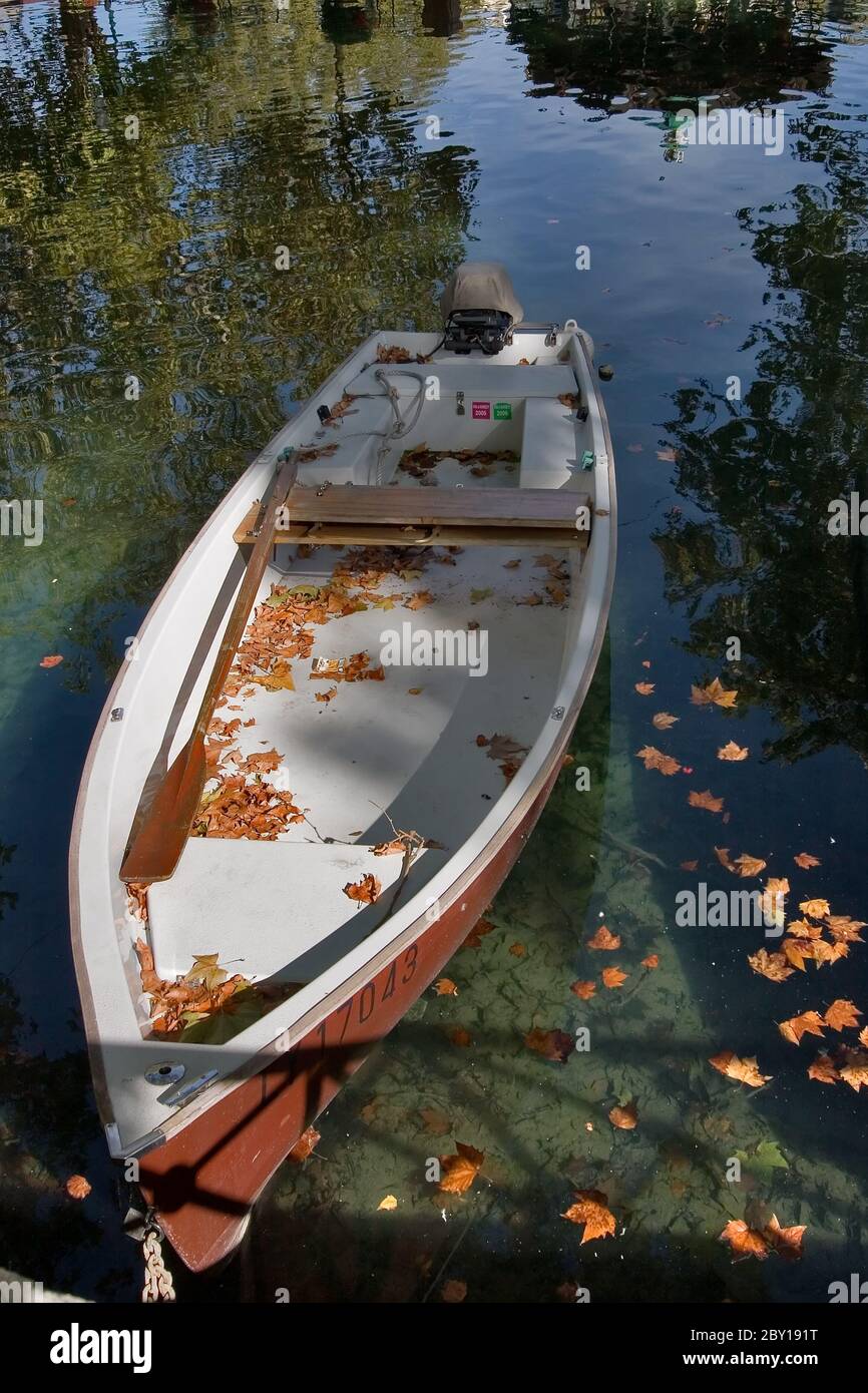 Little boat hi-res stock photography and images - Alamy