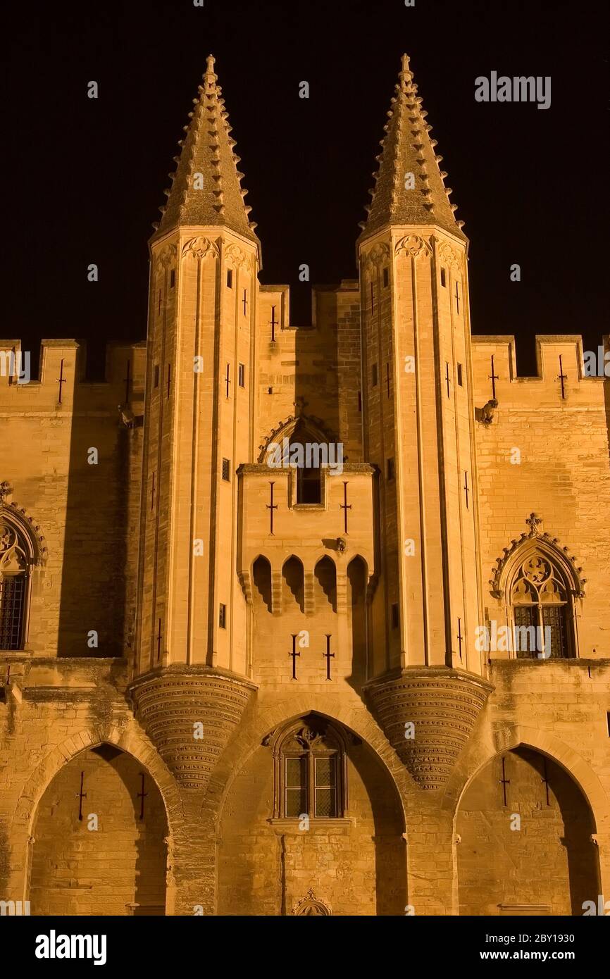 Two tower hi-res stock photography and images - Alamy