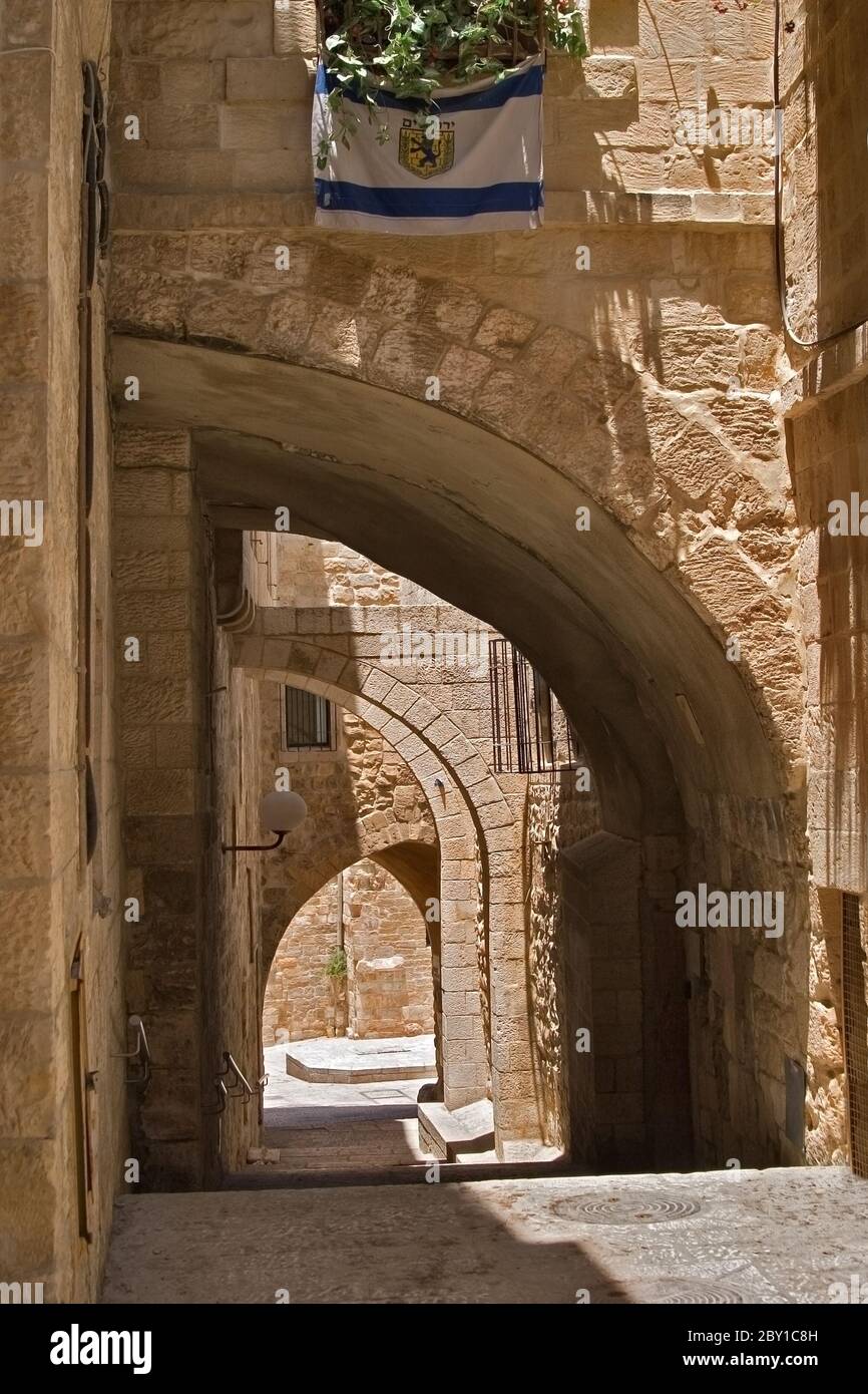 Noon time sun hi-res stock photography and images - Alamy