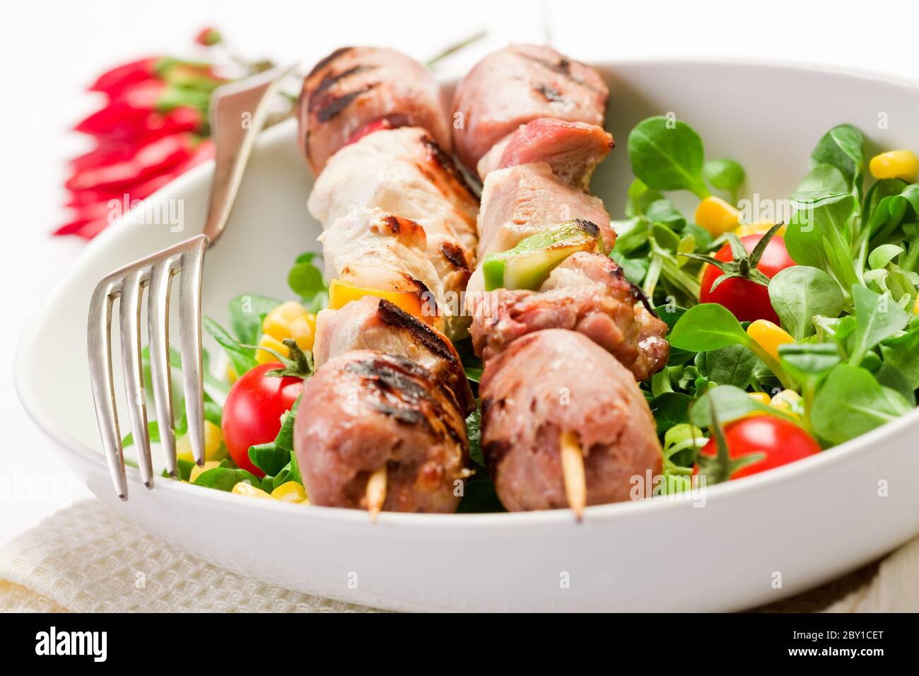 Meat skewers hi-res stock photography and images - Alamy