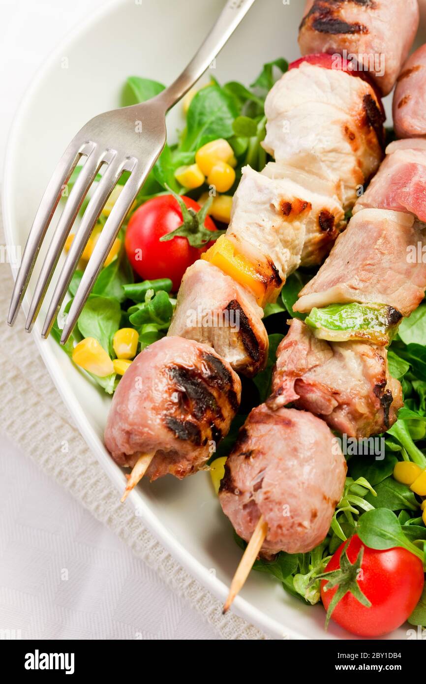 Meat skewers hi-res stock photography and images - Alamy