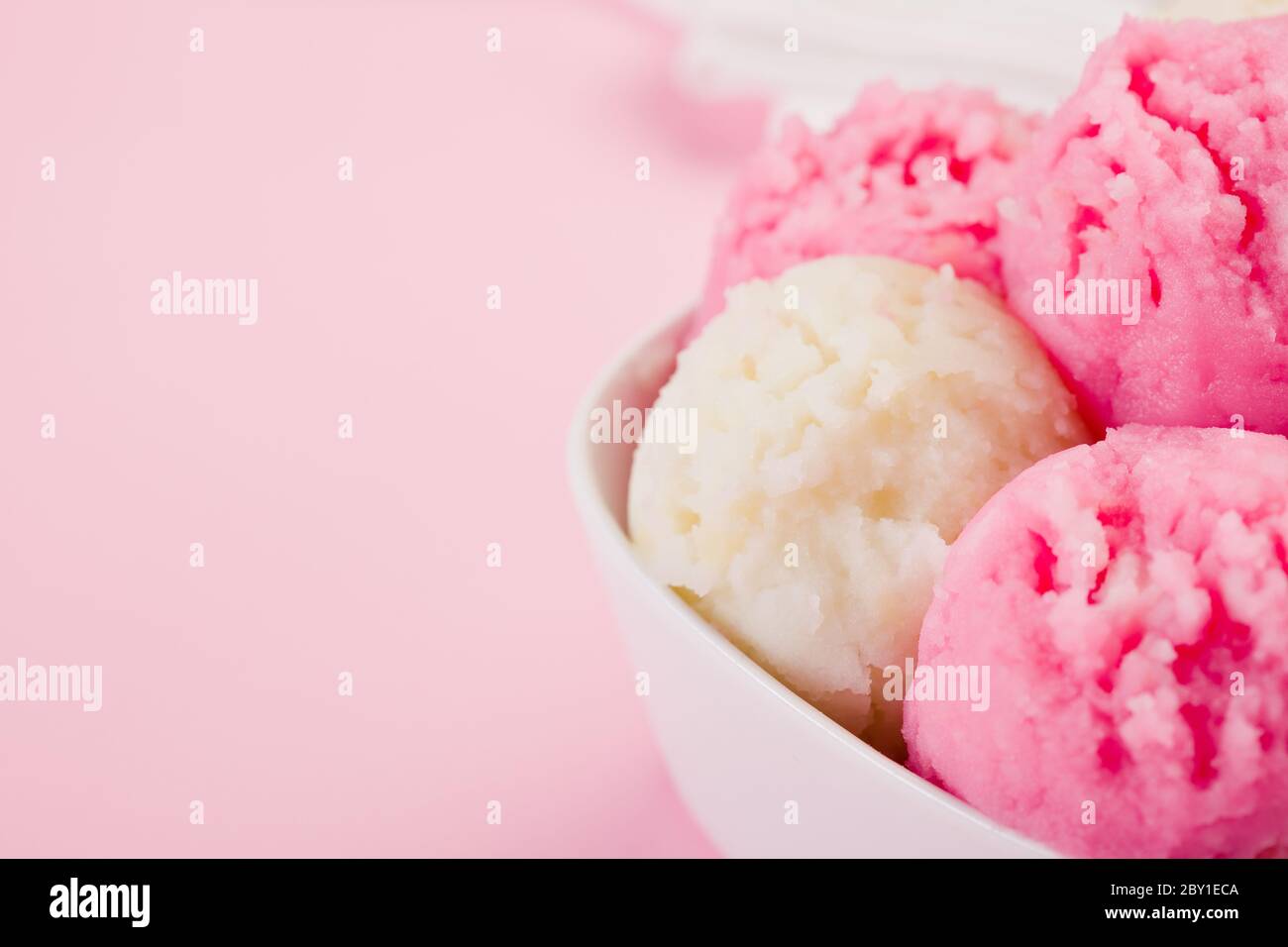 Strawberry Vanilla Ice Cream Stock Photo - Alamy