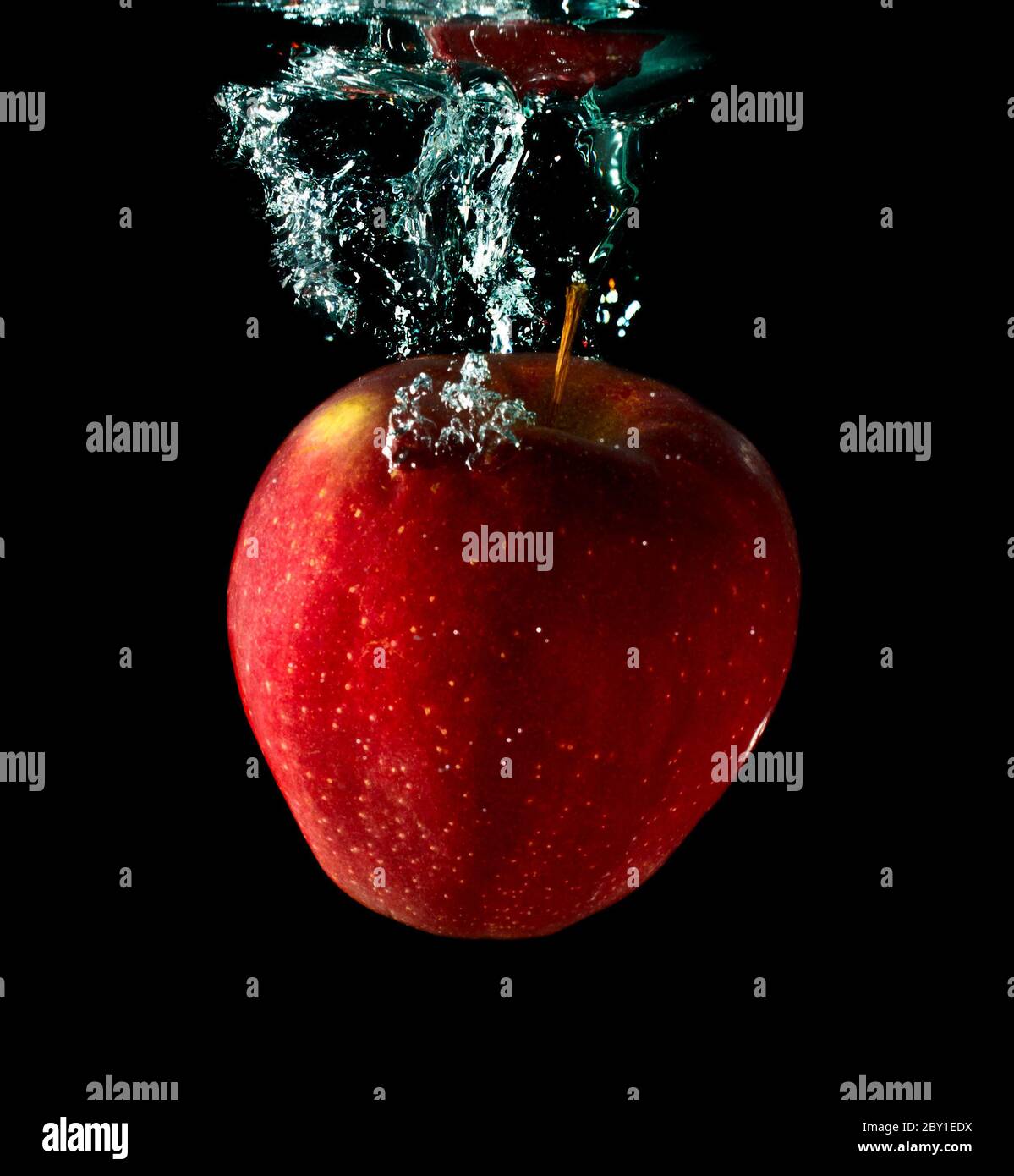 Falling apple hi-res stock photography and images - Alamy