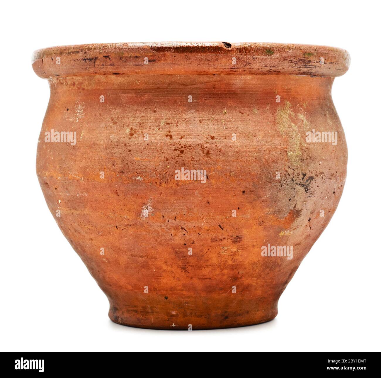 Old clay cooking pot hi-res stock photography and images - Alamy