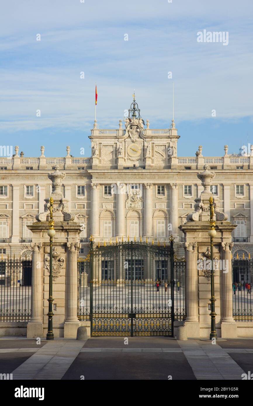 Gate of royal palace hi-res stock photography and images - Alamy