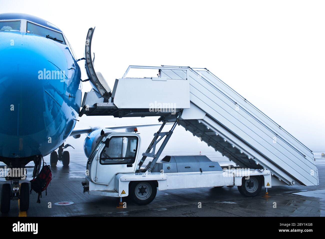 airplaine exterior close up, fog Stock Photo - Alamy