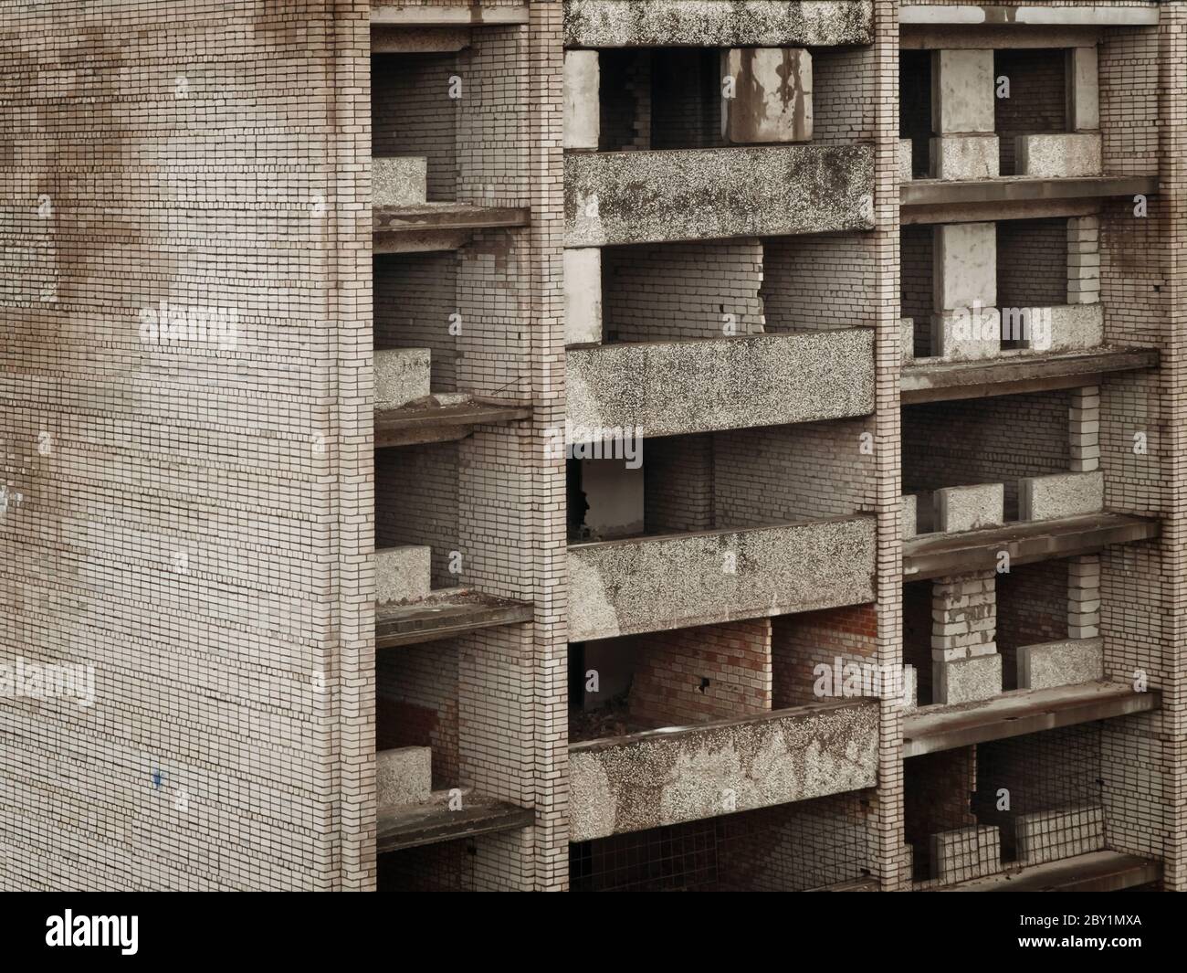 Building recess hi-res stock photography and images - Alamy