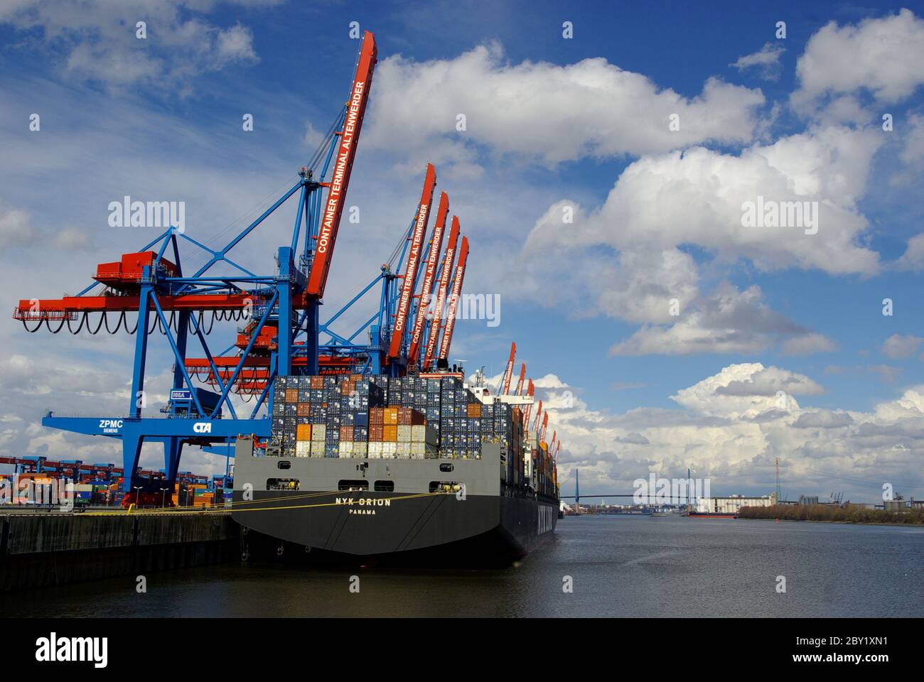 Container terminal Altenwerder Stock Photo - Alamy