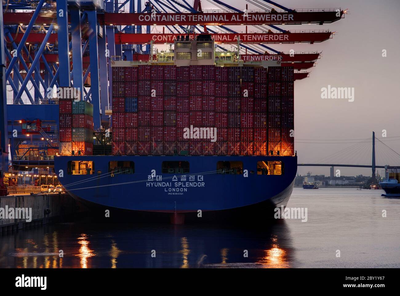 Container terminal altenwerder hi-res stock photography and images - Alamy