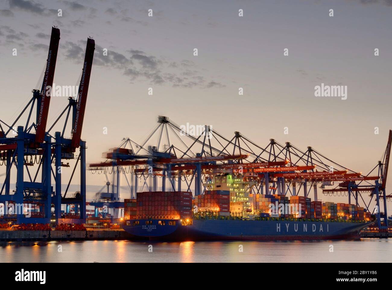 Altenwerder container terminal hi-res stock photography and images - Alamy