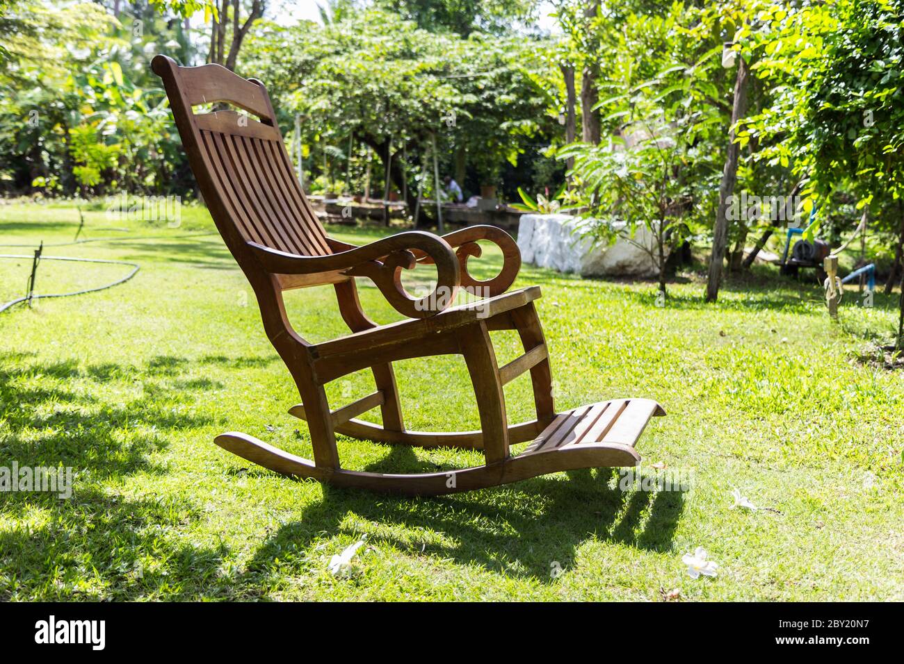 Old recliner chair empty hi-res stock photography and images - Alamy