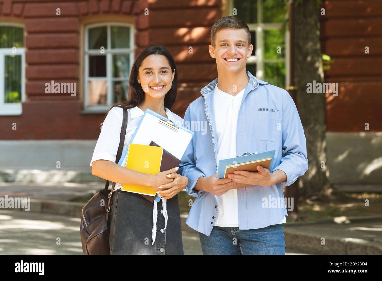 Arabic college hi-res stock photography and images - Alamy