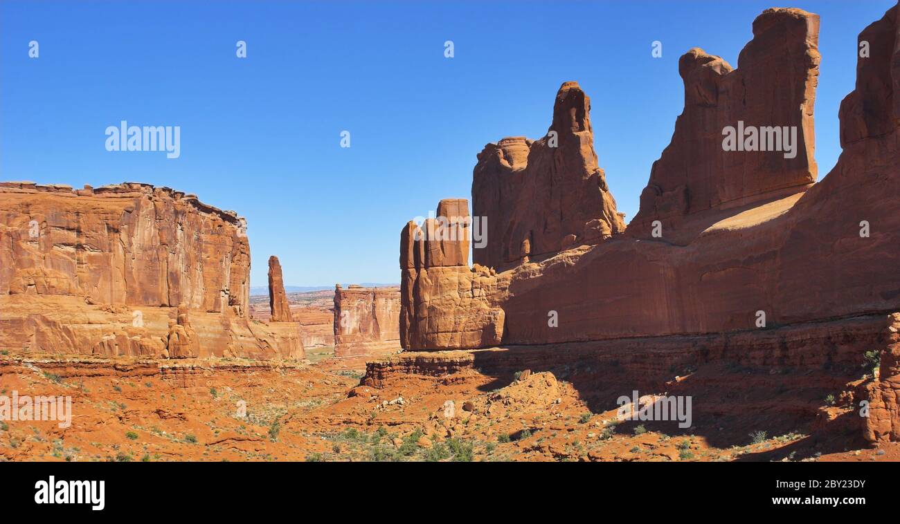 Red walls in desert Stock Photo - Alamy