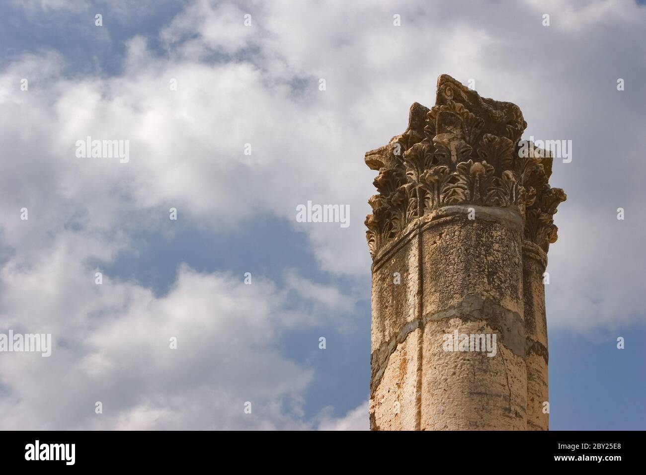 Column design hi-res stock photography and images - Alamy