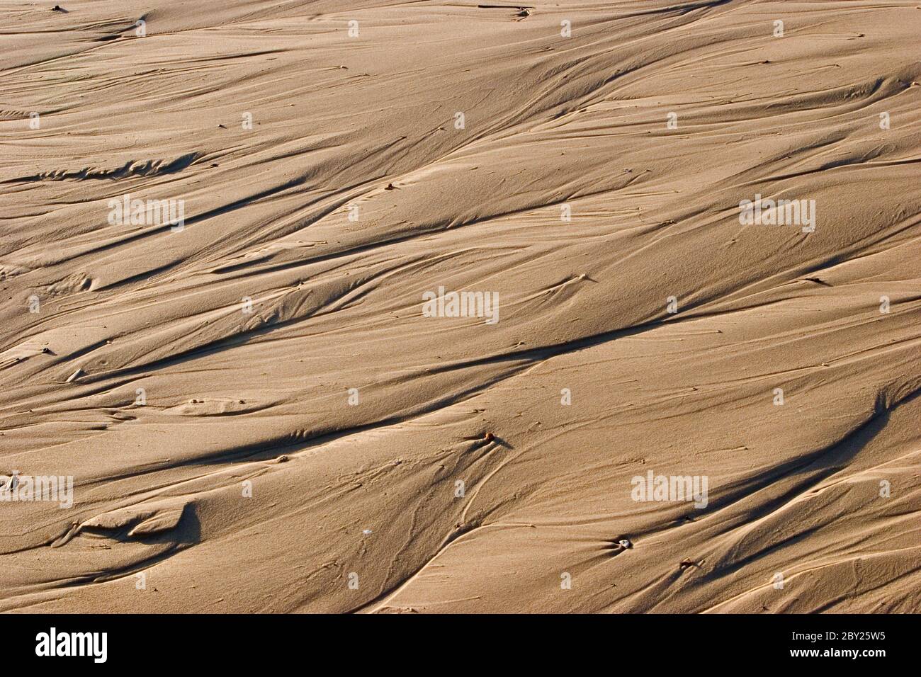 Waved waves hi-res stock photography and images - Alamy