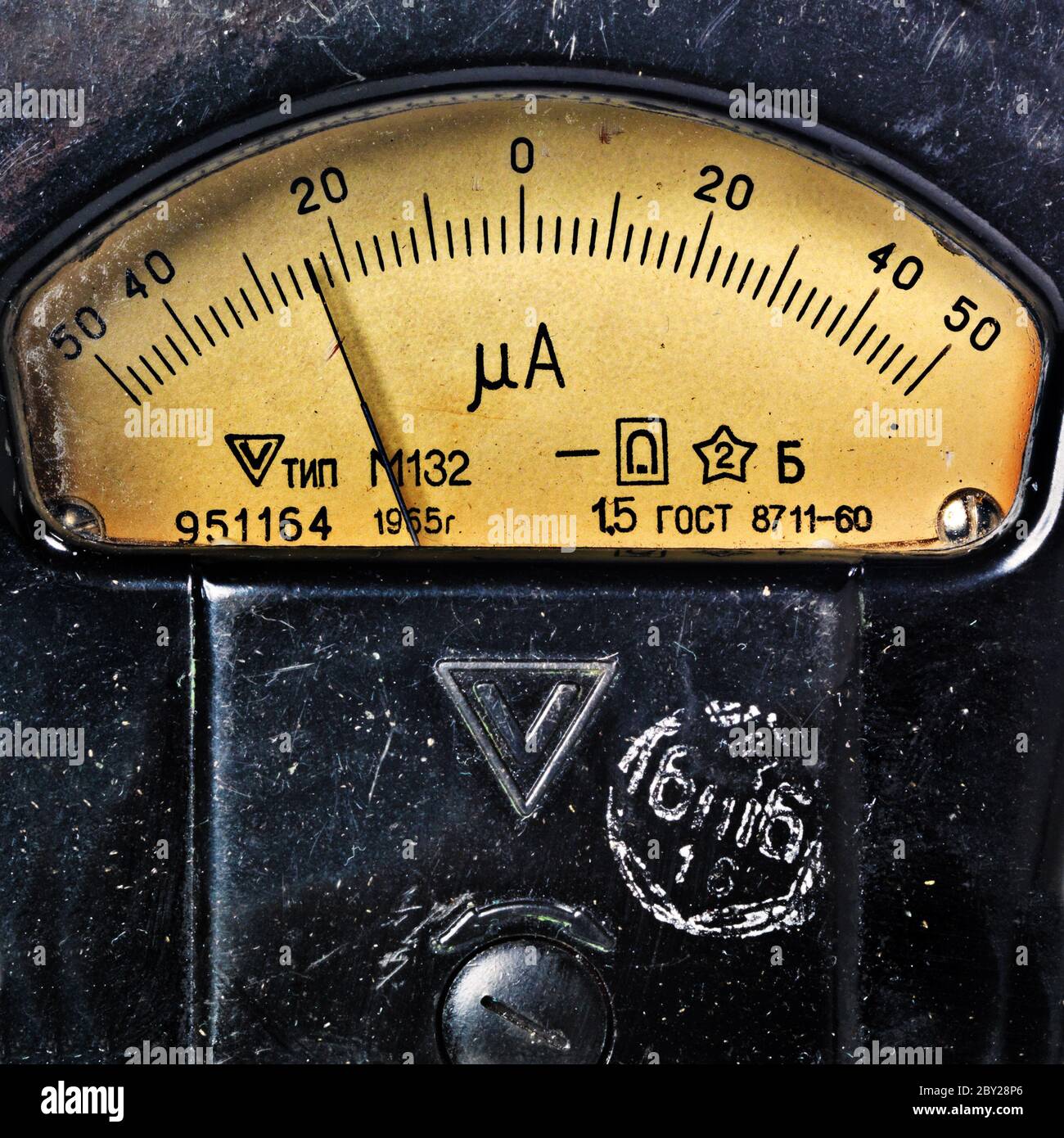 vintage ancient voltmeter Stock Photo - Alamy