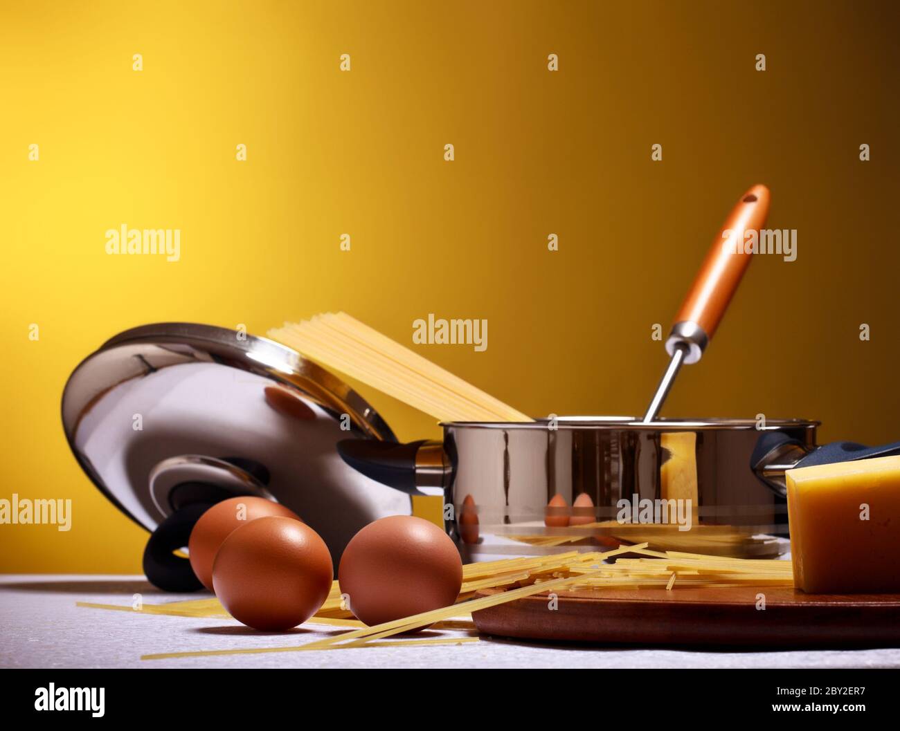 Spaghetti ladle hi-res stock photography and images - Alamy