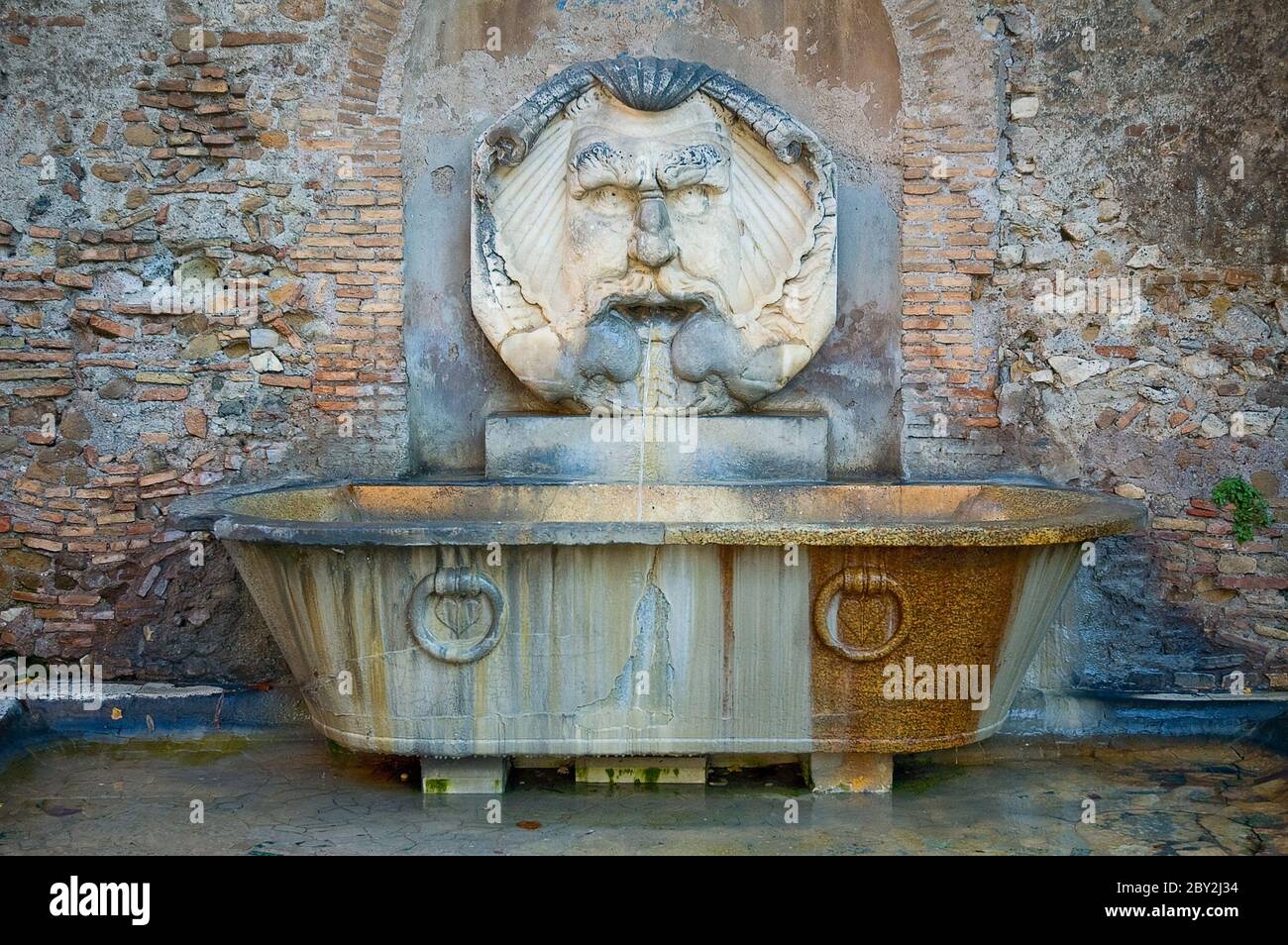 Roman waterfall hi-res stock photography and images - Alamy