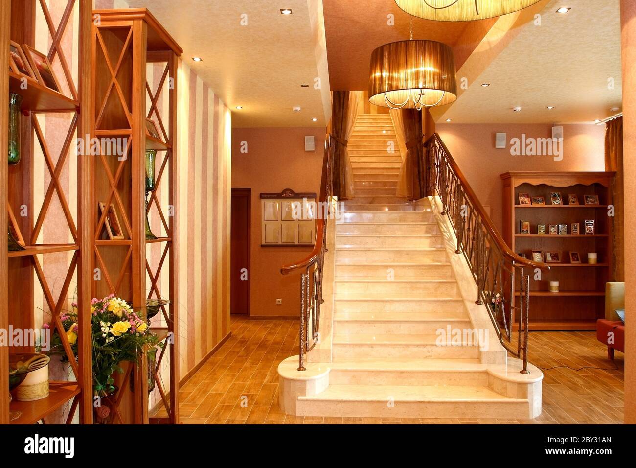 Large reception hall hi-res stock photography and images - Alamy