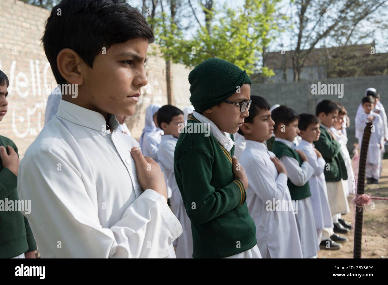 Students inside outside school hi-res stock photography and images - Alamy