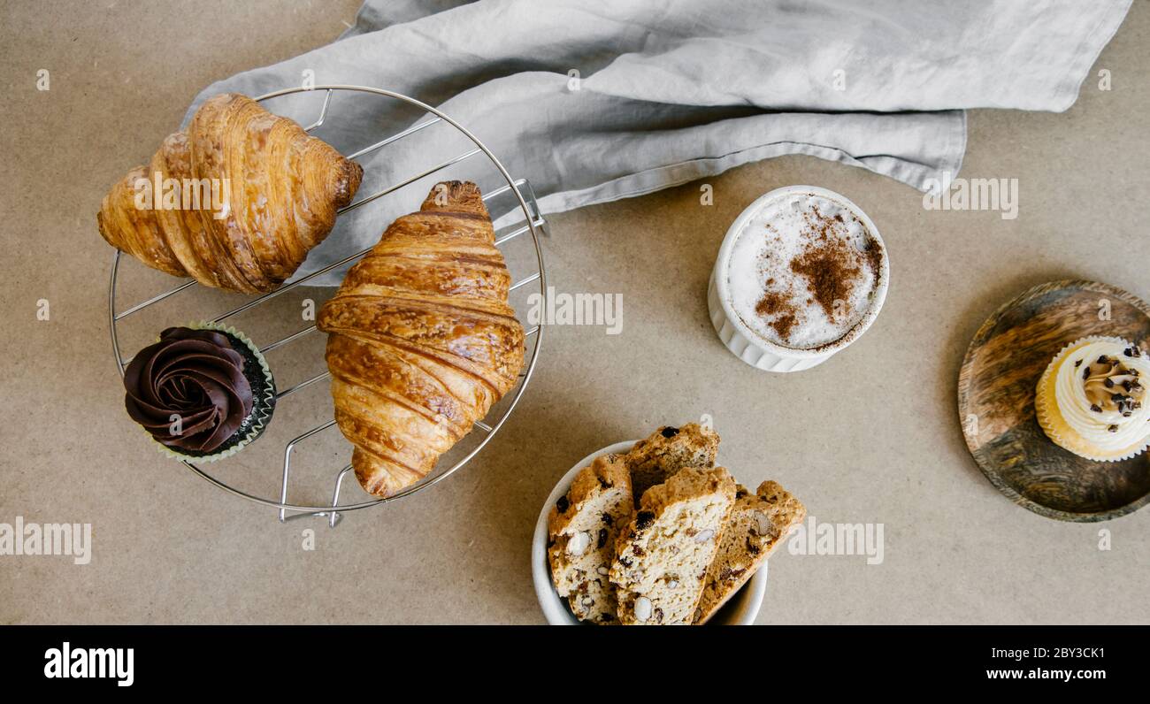 Baked sweets and coffee Stock Photo - Alamy