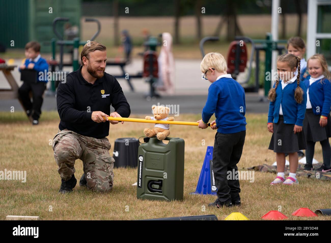 Staffordshire. 8th June, 2020. Reception pupils from Landywood Primary ...
