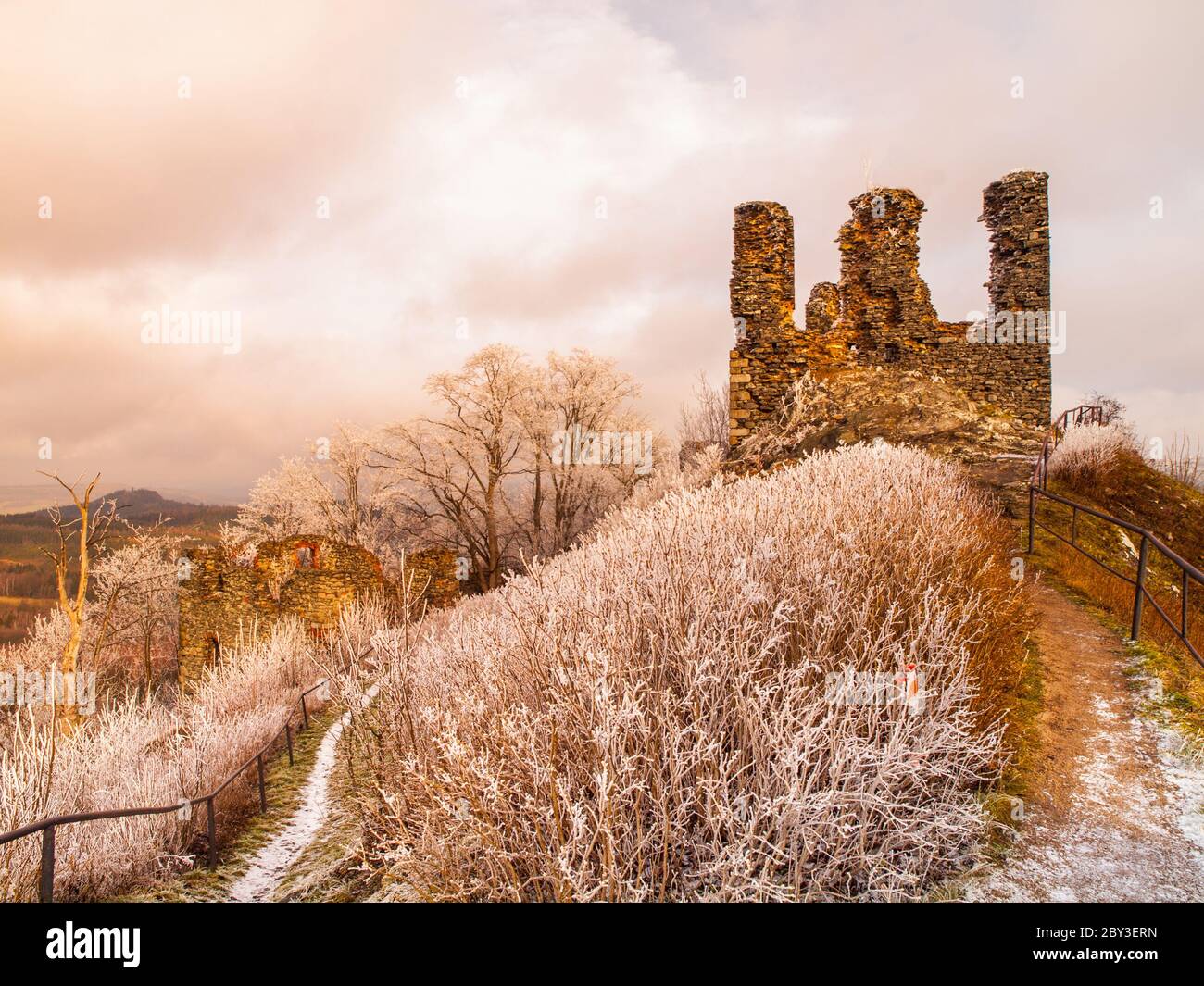 Fantasy castle ruins hi-res stock photography and images - Alamy