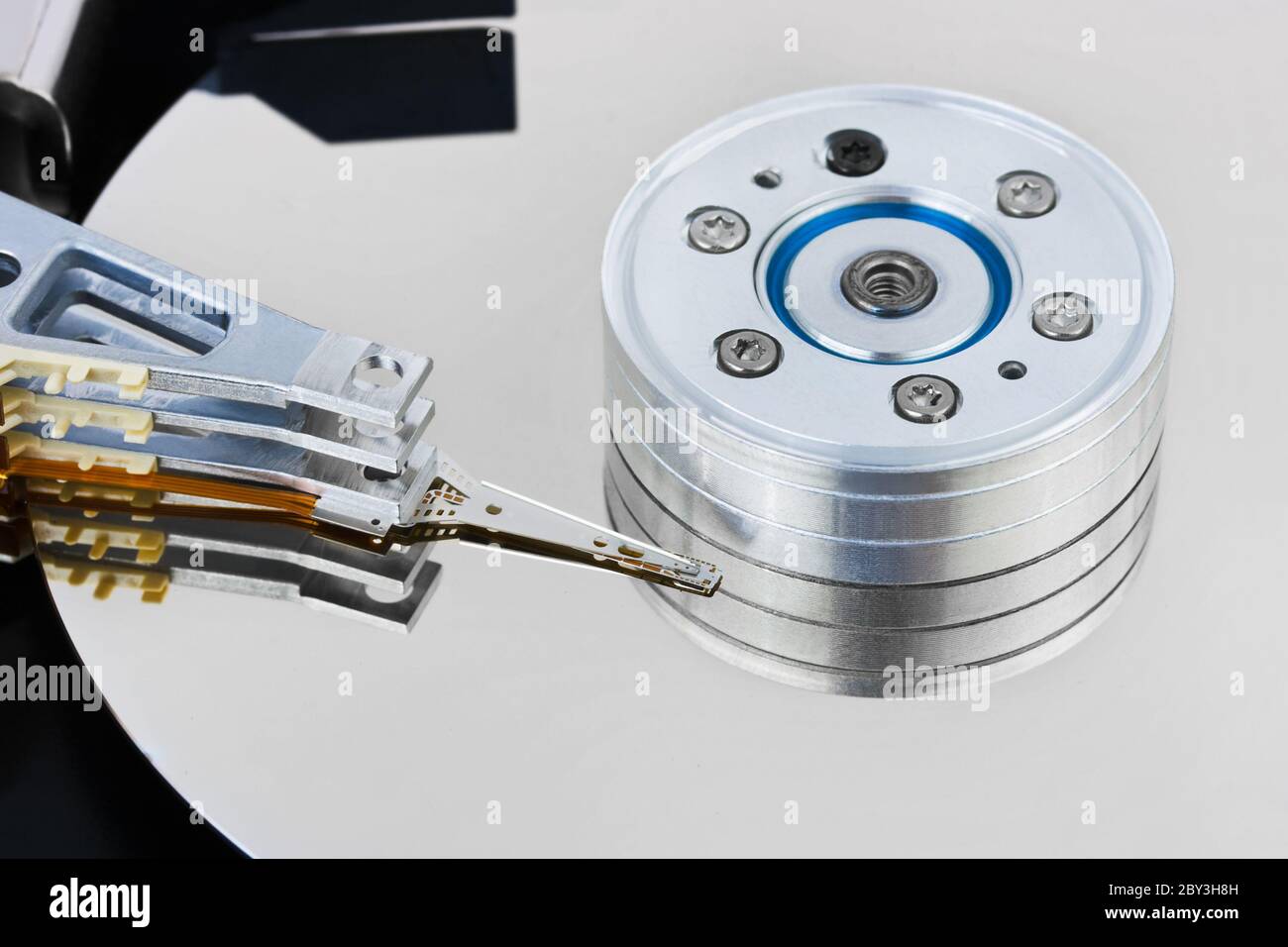 Hacker hard disk hi-res stock photography and images - Alamy