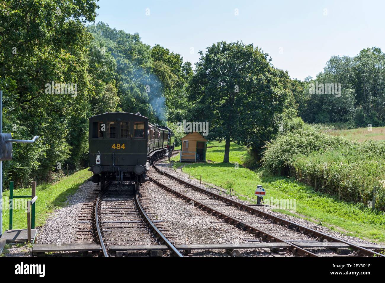 Steam train leaving Smallbrook Junction on the Isle of Wight Steam ...
