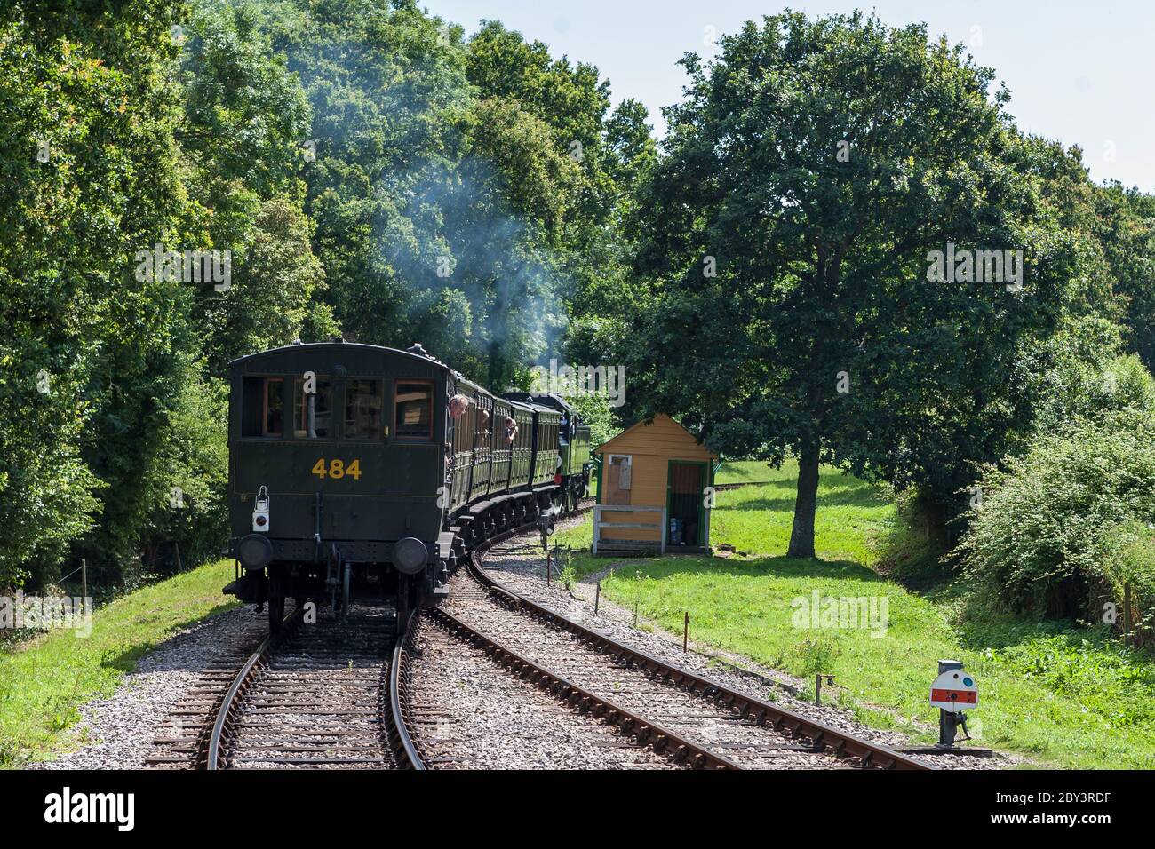 Steam train leaving Smallbrook Junction on the Isle of Wight Steam ...