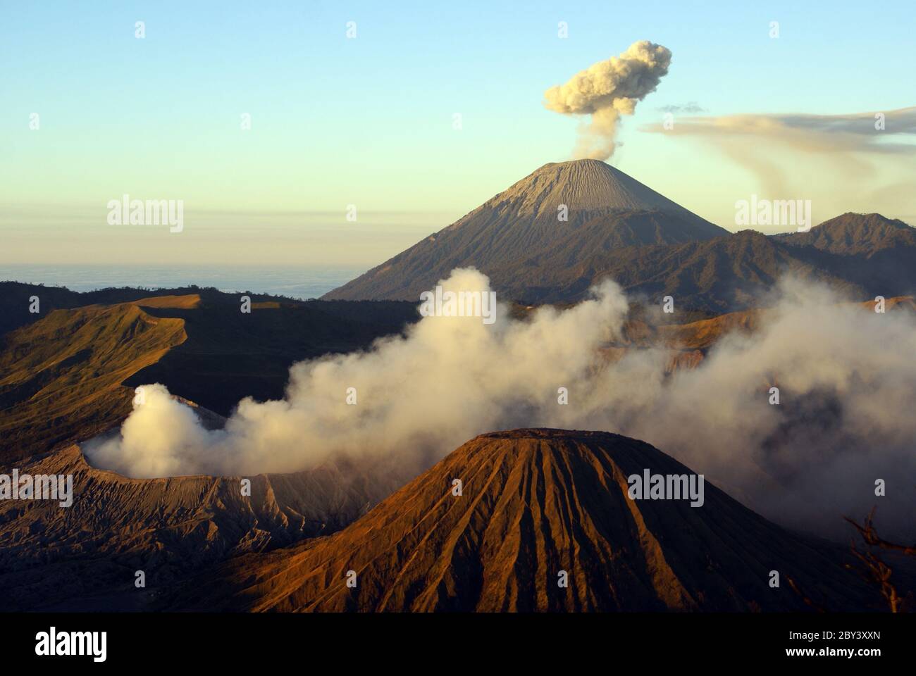 Sumeru hi-res stock photography and images - Alamy