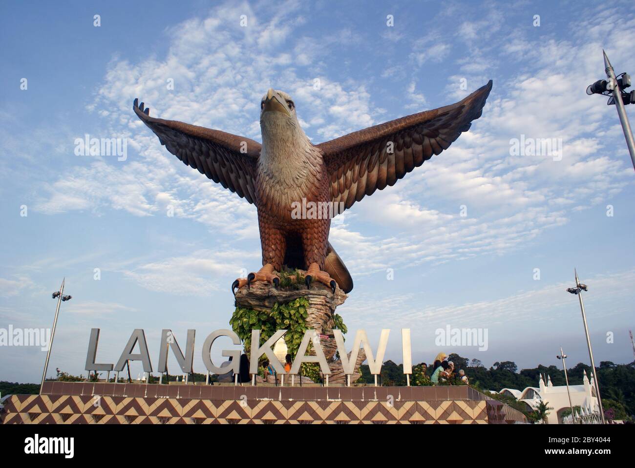 Large eagle statue hi-res stock photography and images - Alamy