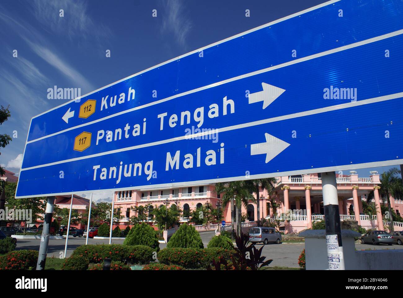 Blue sign hi-res stock photography and images - Alamy