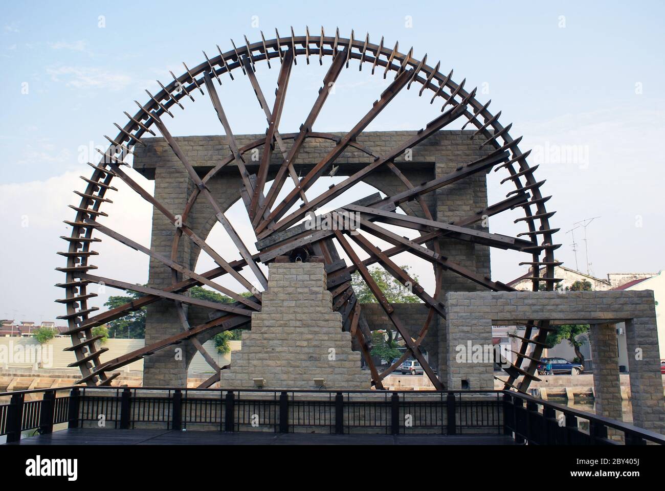 Noria and aqueduct hi-res stock photography and images - Alamy