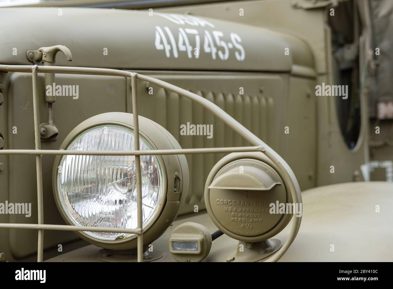 Gmc ww2 truck hi-res stock photography and images - Alamy