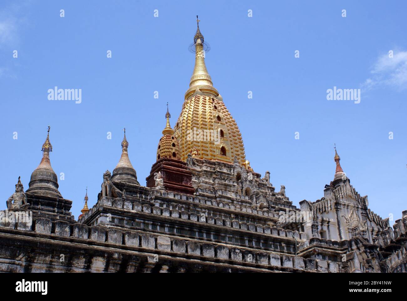 Burma ananda temple image hi-res stock photography and images - Alamy