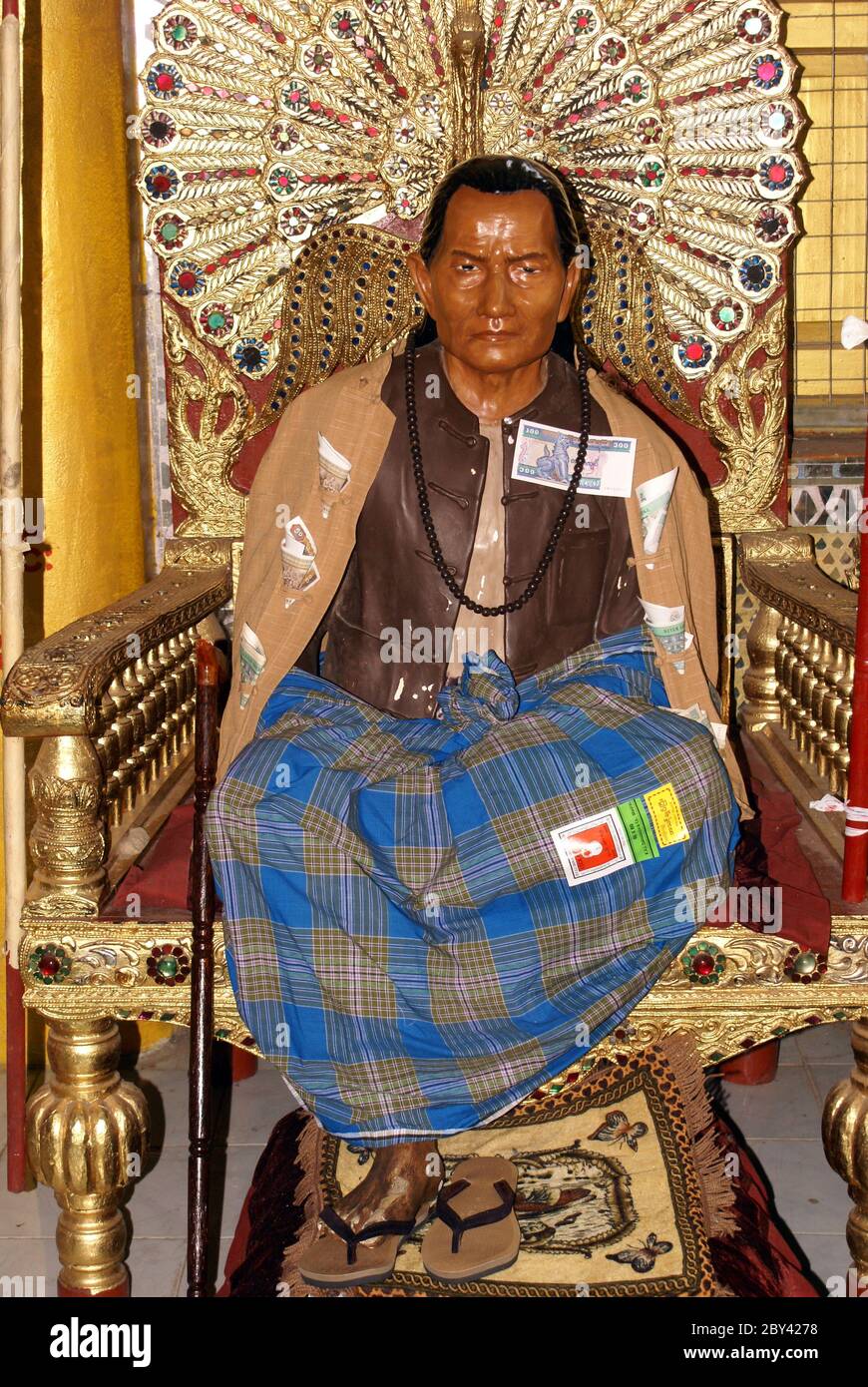 Indigenous saint hi-res stock photography and images - Alamy