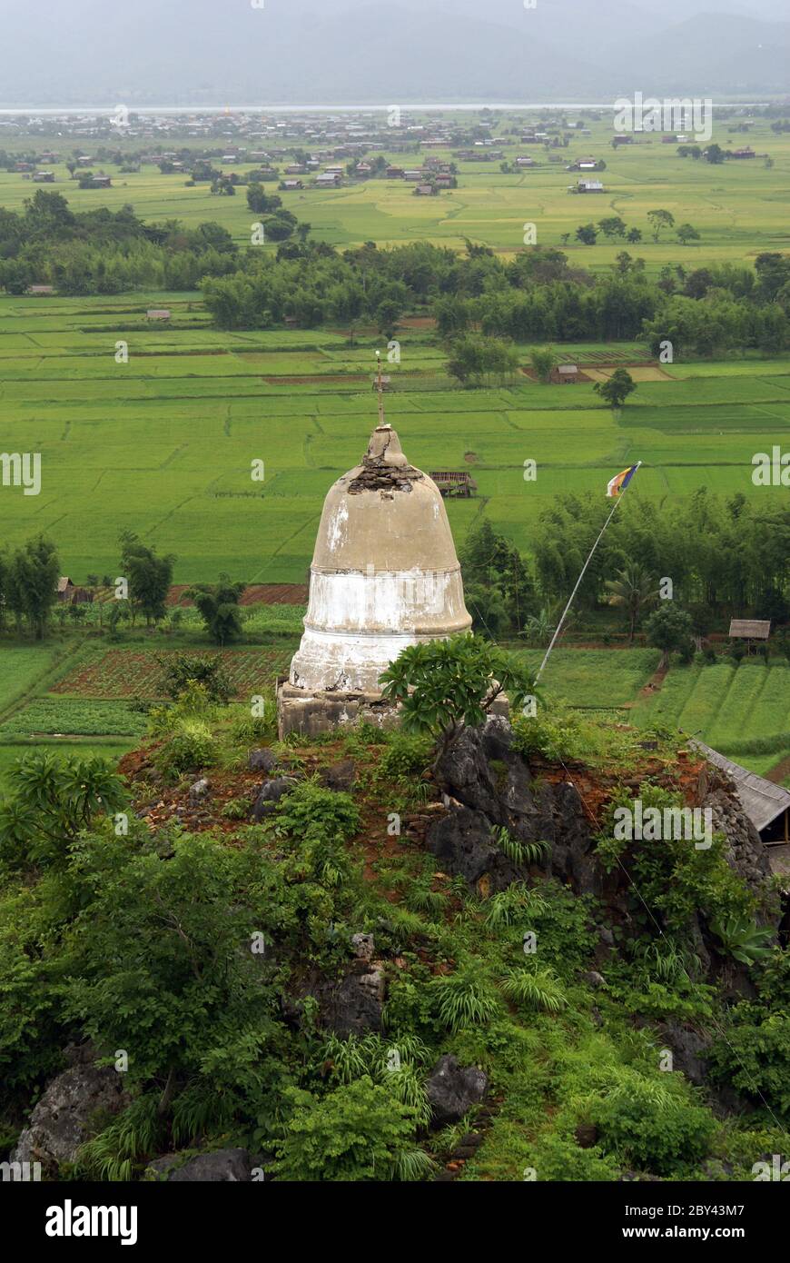 Stupa field hi-res stock photography and images - Alamy