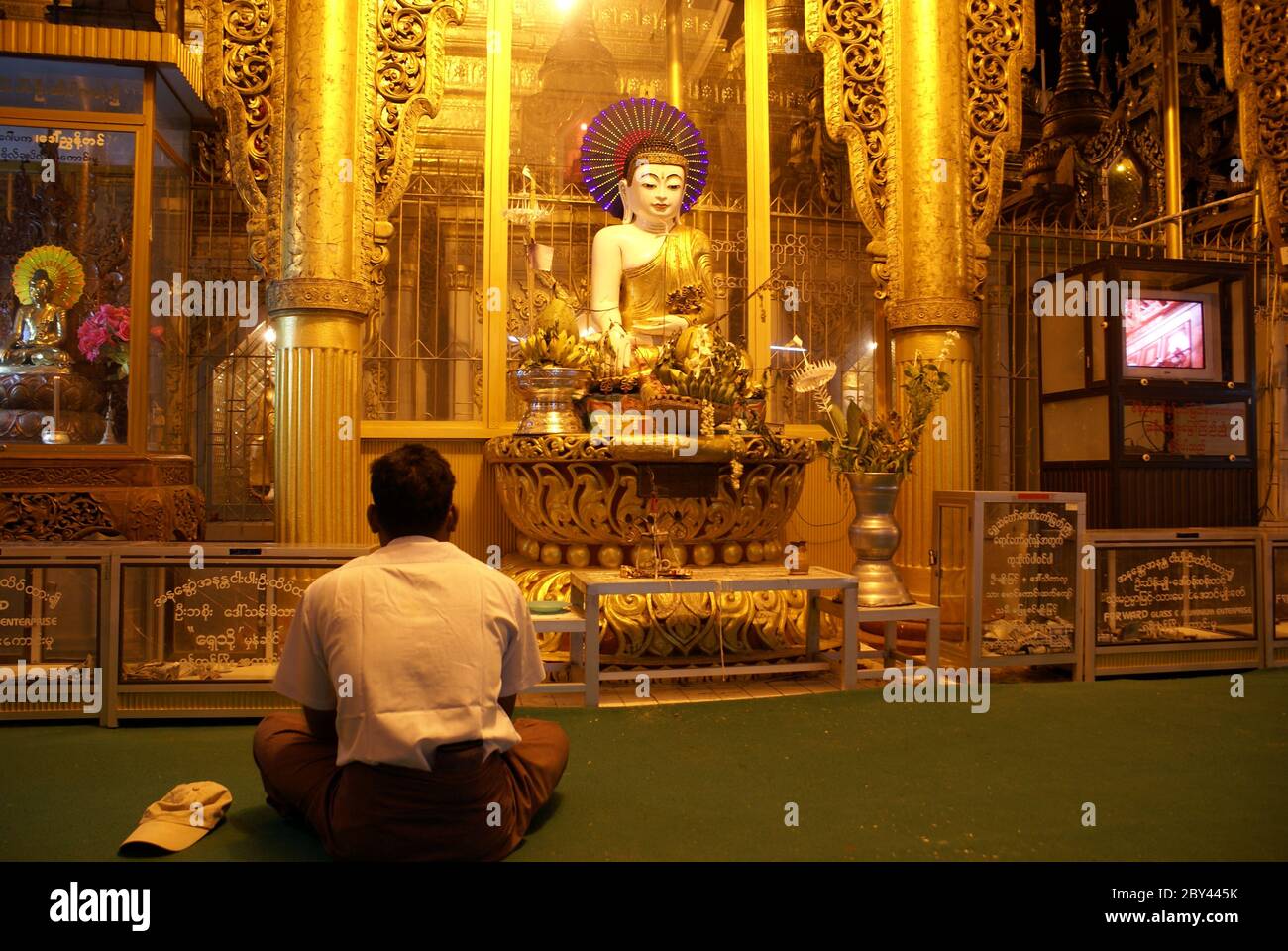Buddha old man hi-res stock photography and images - Alamy