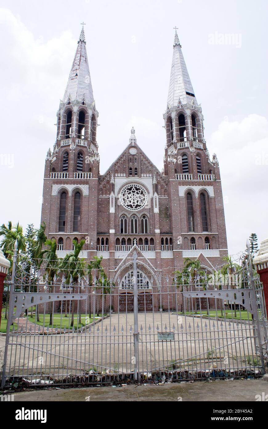 Church in yangon hi-res stock photography and images - Alamy