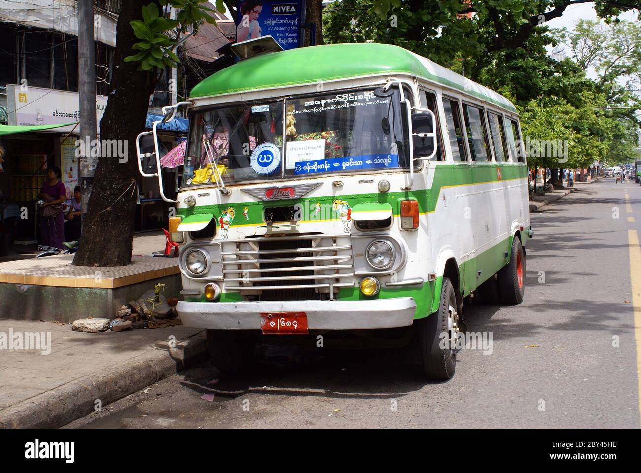 Public bus yangon hi-res stock photography and images - Alamy