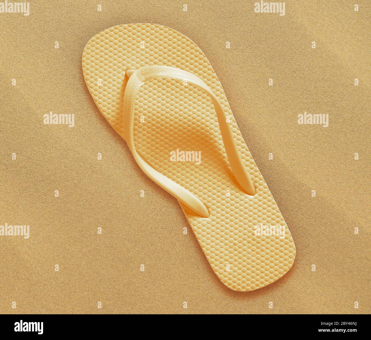 beach flip flops Stock Photo - Alamy