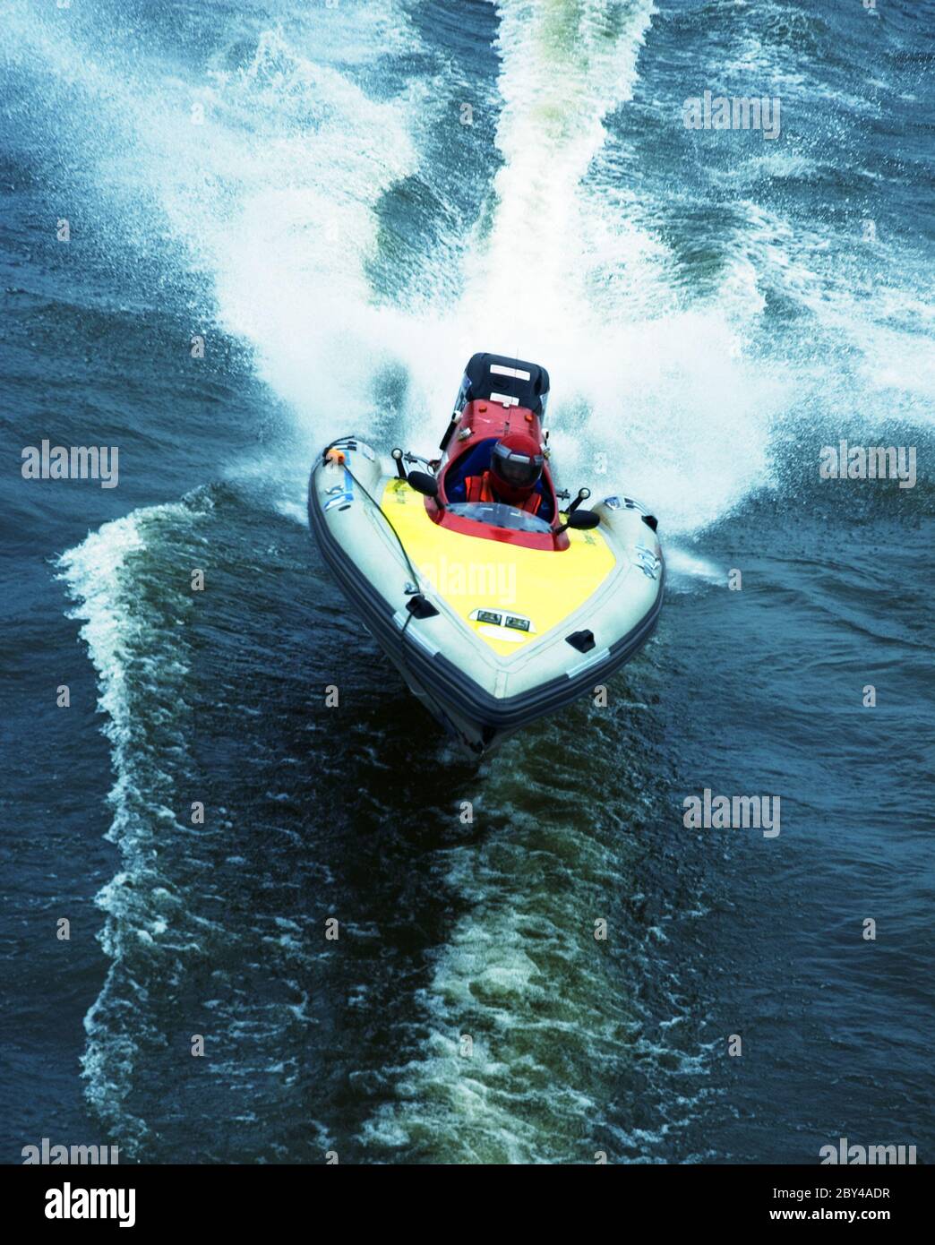 Highspeed boat hi-res stock photography and images - Alamy