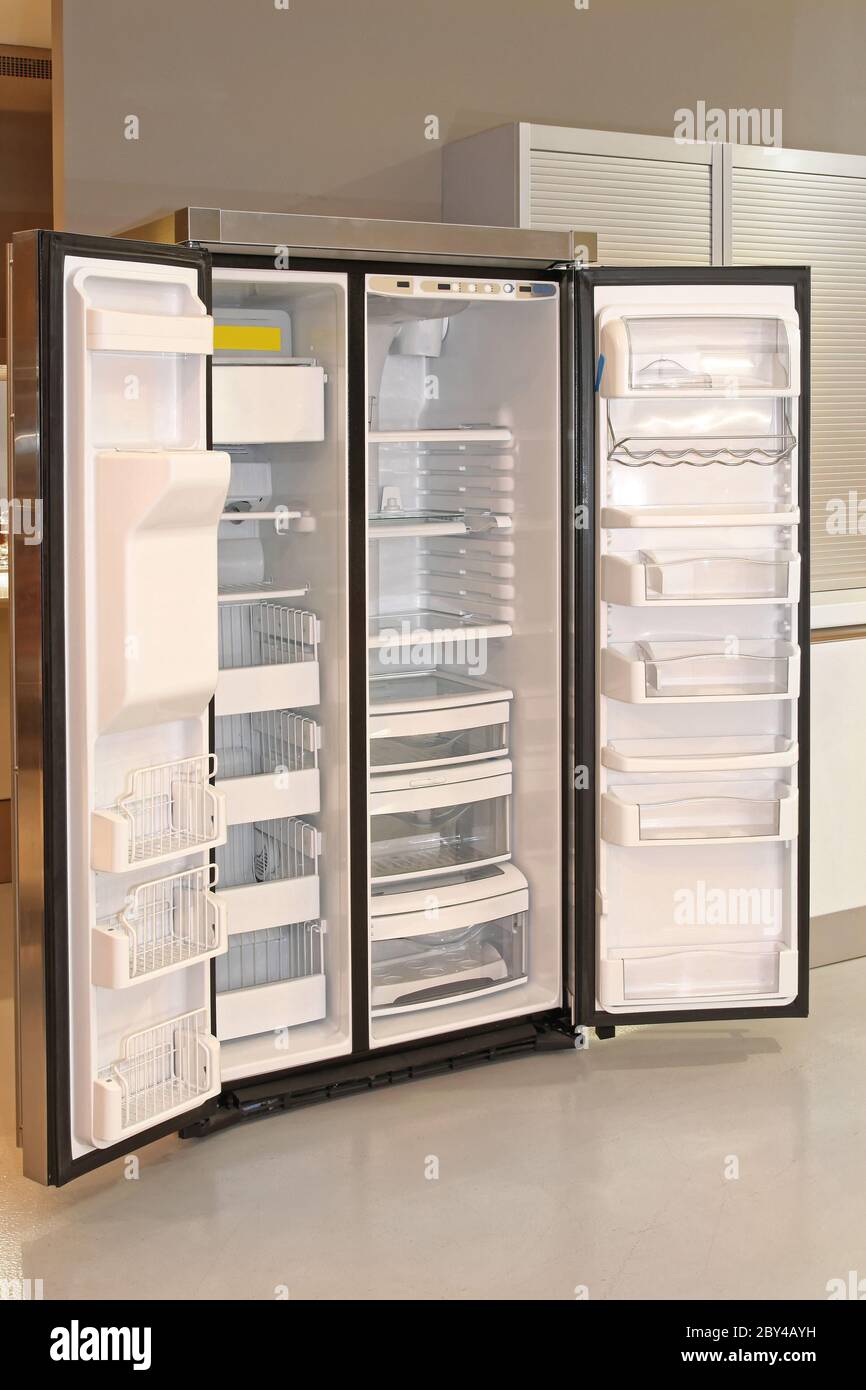Double door fridge hi-res stock photography and images - Alamy