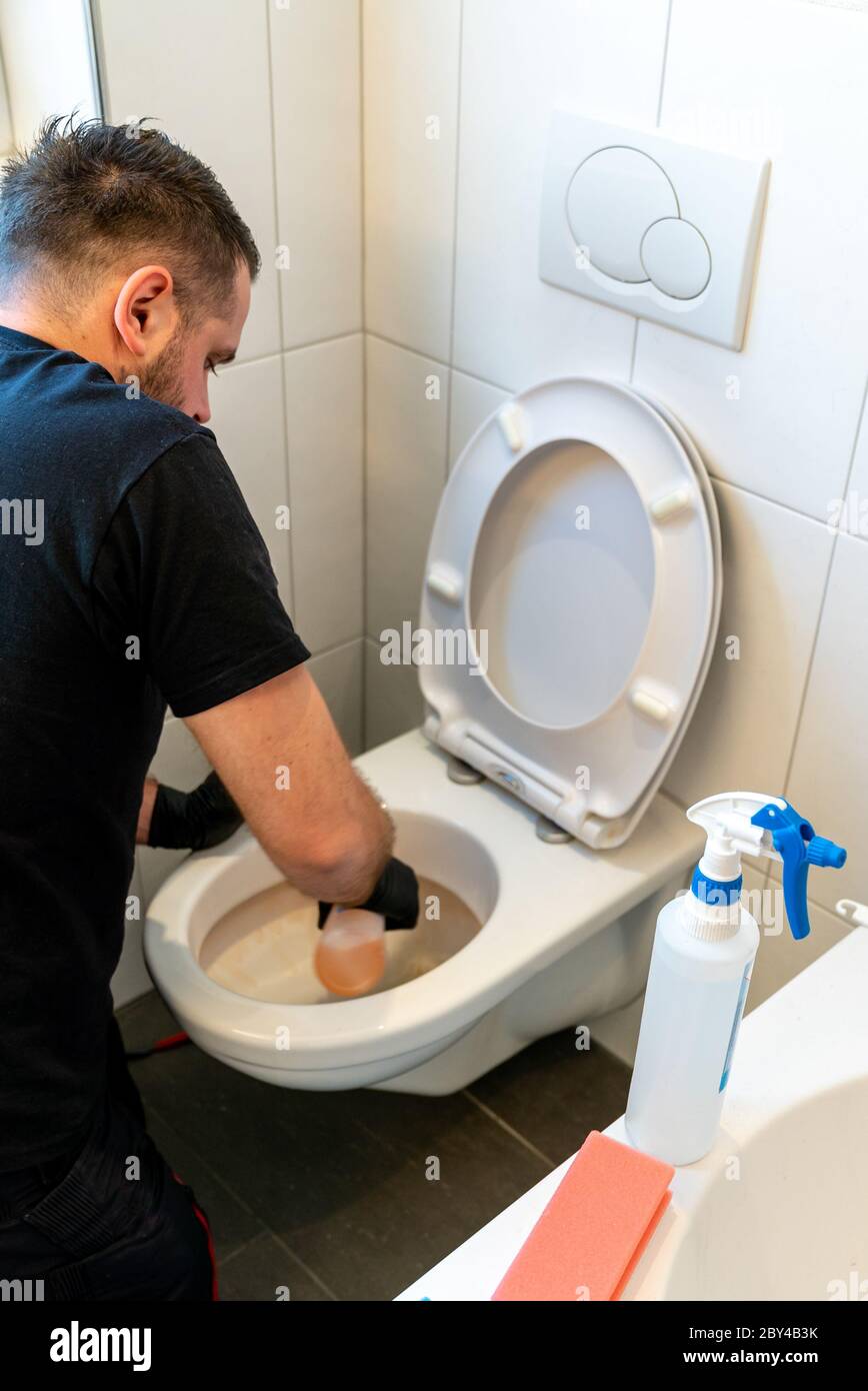 Disgusting dirty toilet bowl hi-res stock photography and images - Alamy